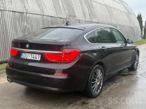 Black BMW 530 2010 in Ogre, with an engine capacity of 3.00 L and mileage of 340 thousand km for 8800 €, photo 3 on AUTOMOTO.COM.LV