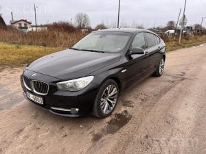Black BMW 530 2010 in Riga, with an engine capacity of 3.00 L and mileage of 301 thousand km for 10500 €, photo 5 on AUTOMOTO.COM.LV