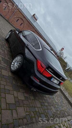 Melns BMW 530 2010 Daugavpils, ar dzinēja tilpumu 3.00 L un nobraukumu 370 tūkst. km par 12000 €, foto 4 vietnē AUTOMOTO.COM.LV
