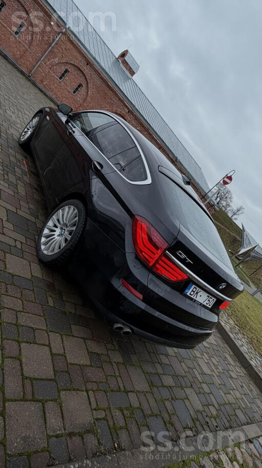 Melns BMW 530 2010 Daugavpils, ar dzinēja tilpumu 3.00 L un nobraukumu 370 tūkst. km par 12000 €, foto 4 vietnē AUTOMOTO.COM.LV