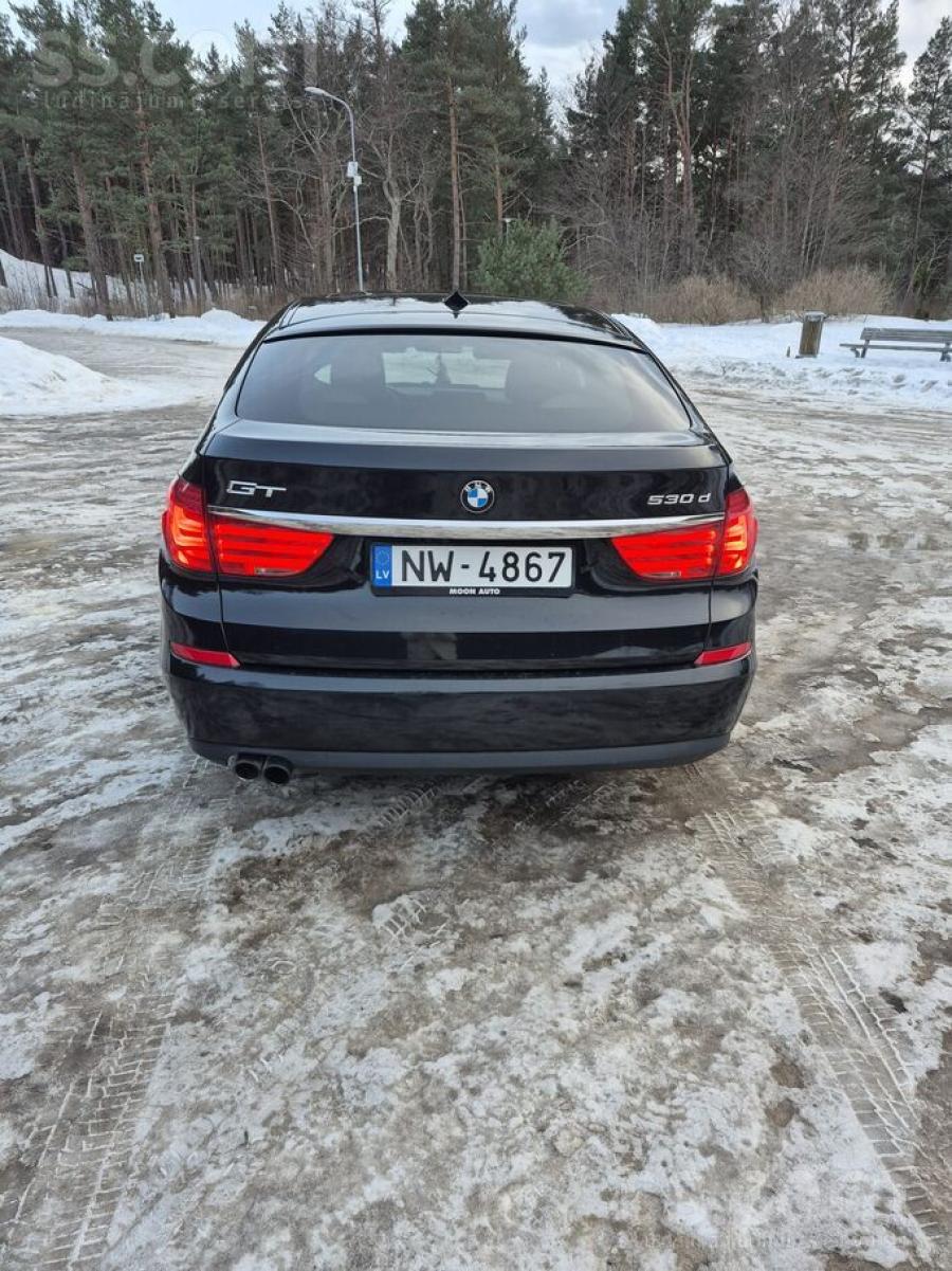 Black BMW 530 2010 in Ventspils, with an engine capacity of 3.00 L and mileage of 0 thousand km for 7200 €, photo 4 on AUTOMOTO.COM.LV