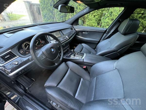 Black BMW 530 2010 in Riga, with an engine capacity of 3.00 L and mileage of 318 thousand km for 7500 €, photo 5 on AUTOMOTO.COM.LV