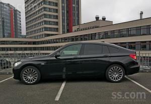 Black BMW 530 2010 in Riga, with an engine capacity of 3.00 L and mileage of 359 thousand km for 7790 €, photo 11 on AUTOMOTO.COM.LV