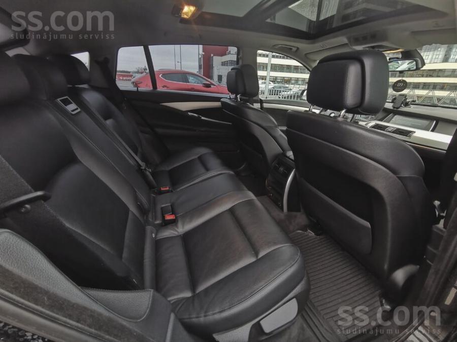 Black BMW 530 2010 in Riga, with an engine capacity of 3.00 L and mileage of 359 thousand km for 7790 €, photo 22 on AUTOMOTO.COM.LV