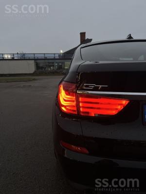 Black BMW 530 2010 in Riga, with an engine capacity of 3.00 L and mileage of 250 thousand km for 12600 €, photo 9 on AUTOMOTO.COM.LV