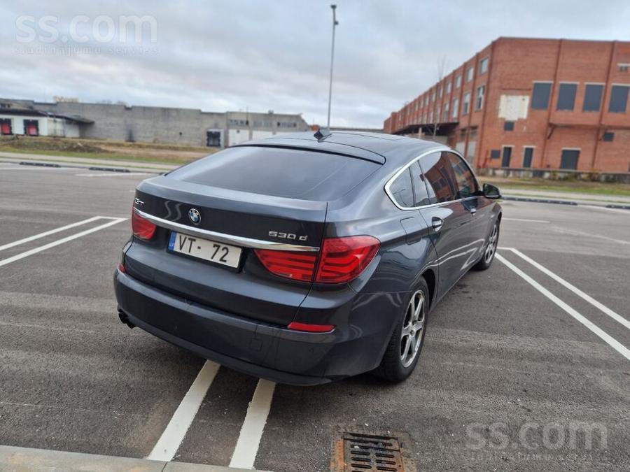 Melns BMW 530 2010 Valmiera, ar dzinēja tilpumu 3.00 L un nobraukumu 380 tūkst. km par 11899 €, foto 1 vietnē AUTOMOTO.COM.LV