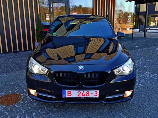 Melns BMW 530 2010 Rīga, ar dzinēja tilpumu 3.00 L un nobraukumu 195 tūkst. km par 13990 €, foto 1 vietnē AUTOMOTO.COM.LV