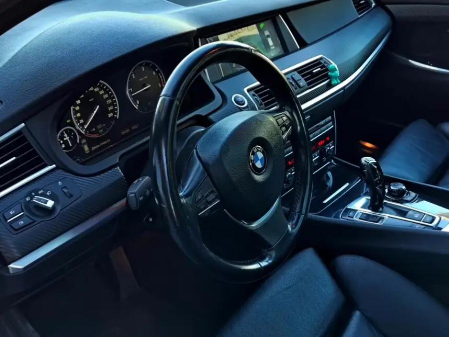 Black BMW 530 2010 in Riga, with an engine capacity of 3.00 L and mileage of 195 thousand km for 13990 €, photo 16 on AUTOMOTO.COM.LV