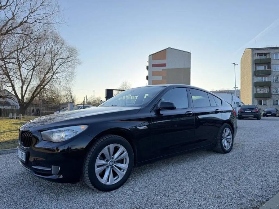 Melns BMW 530 2010 Ventspils, ar dzinēja tilpumu 3.00 L un nobraukumu 311 tūkst. km par 9100 €, foto 1 vietnē AUTOMOTO.COM.LV