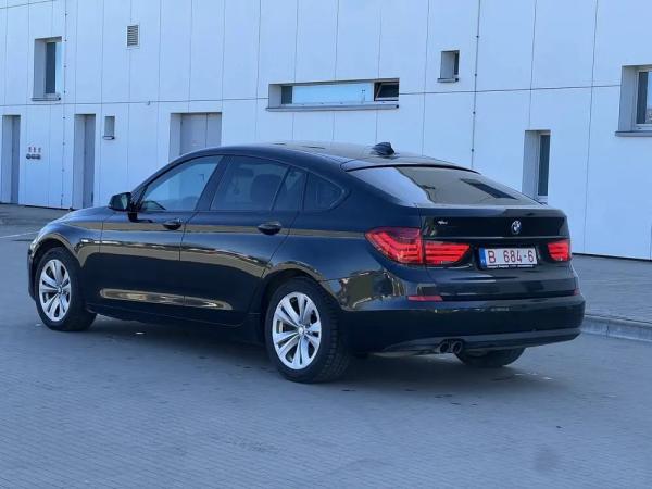 Black BMW 530 2010 in Rezekne, with an engine capacity of 3.00 L and mileage of 227 thousand km for 8950 €, photo 4 on AUTOMOTO.COM.LV