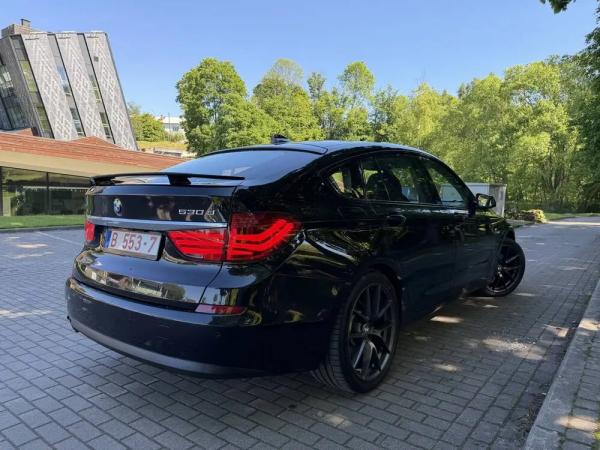 Black BMW 530 2010 in Rezekne, with an engine capacity of 3.00 L and mileage of 267 thousand km for 6990 €, photo 6 on AUTOMOTO.COM.LV