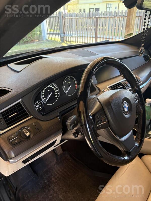 Black BMW 530 2010 in Jurmala, with an engine capacity of 3.00 L and mileage of 351 thousand km for 6500 €, photo 6 on AUTOMOTO.COM.LV