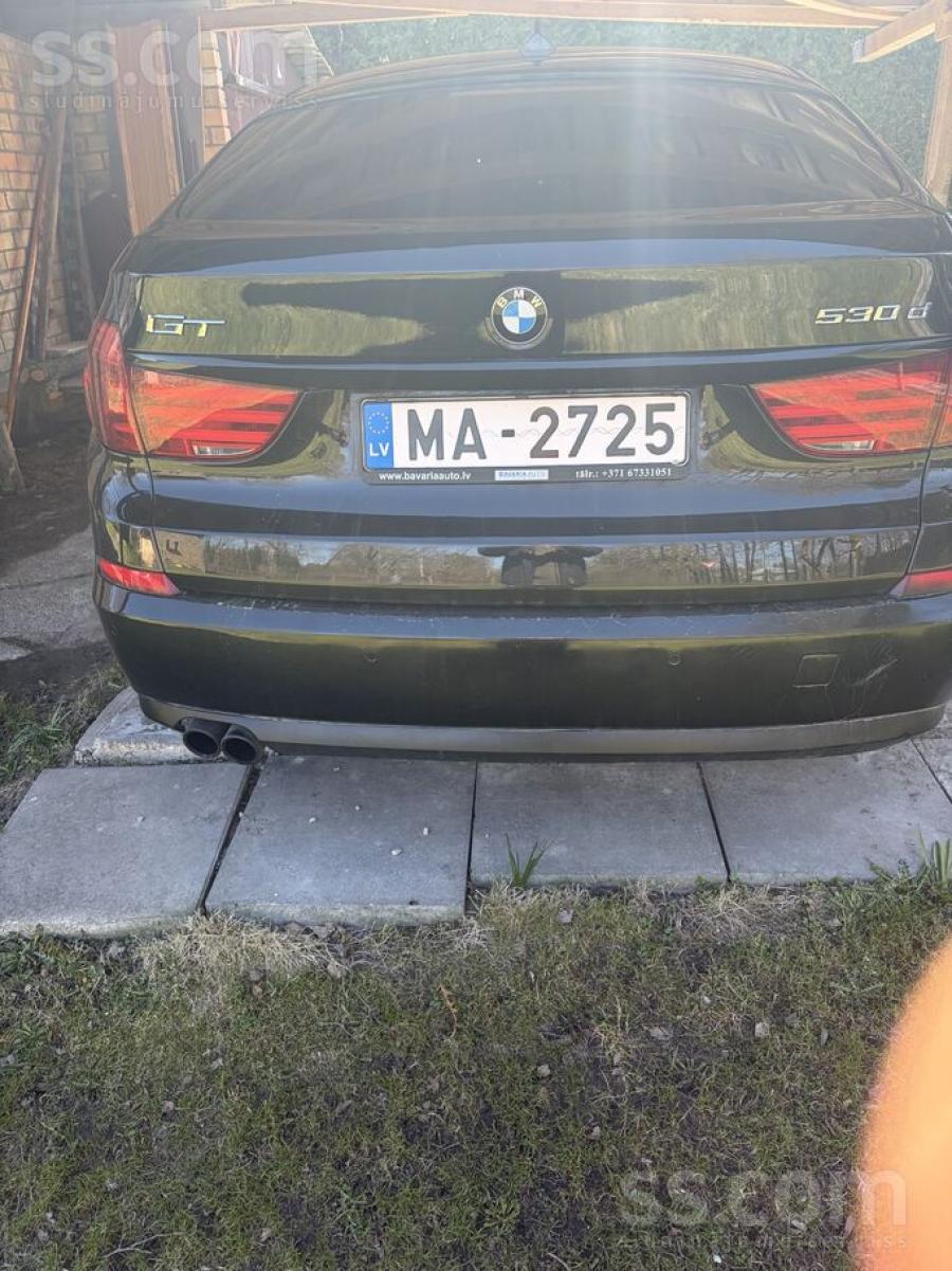 Black BMW 530 2010 in Jurmala, with an engine capacity of 3.00 L and mileage of 351 thousand km for 6500 €, photo 9 on AUTOMOTO.COM.LV