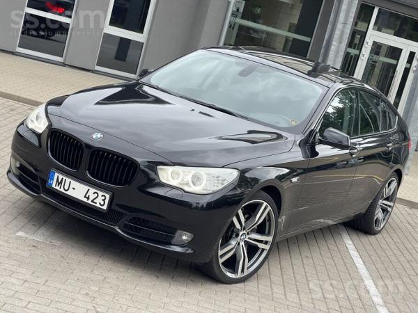 Black BMW 530 2010 in Jurmala, with an engine capacity of 3.00 L and mileage of 0 thousand km for 10450 €, photo 1 on AUTOMOTO.COM.LV
