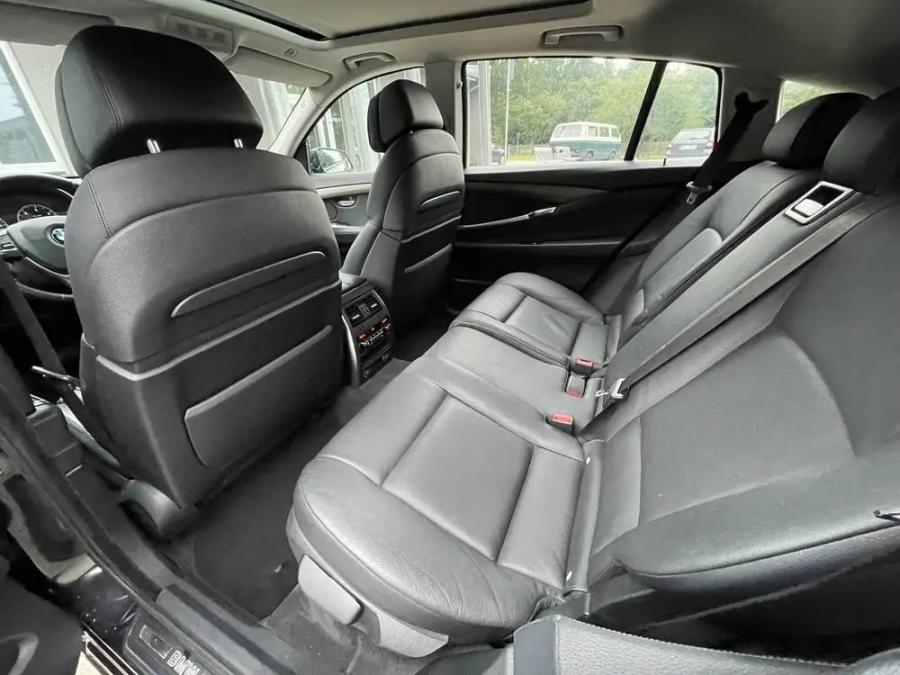 Melns BMW 530 2010 Jūrmala, ar dzinēja tilpumu 3.00 L un nobraukumu 259 tūkst. km par 10450 €, foto 22 vietnē AUTOMOTO.COM.LV