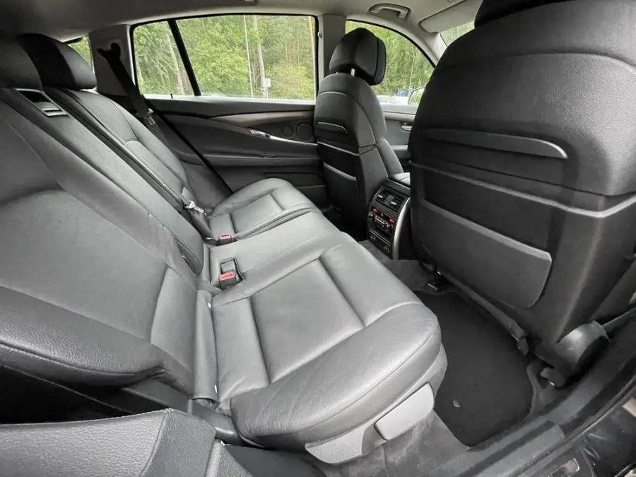 Melns BMW 530 2010 Jūrmala, ar dzinēja tilpumu 3.00 L un nobraukumu 259 tūkst. km par 10450 €, foto 27 vietnē AUTOMOTO.COM.LV