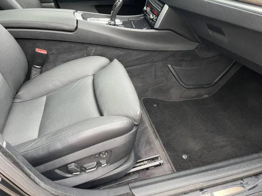 Melns BMW 530 2010 Jūrmala, ar dzinēja tilpumu 3.00 L un nobraukumu 259 tūkst. km par 10450 €, foto 31 vietnē AUTOMOTO.COM.LV