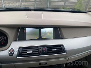 Black BMW 530 2010 in Jekabpils, with an engine capacity of 3.00 L and mileage of 330 thousand km for 6900 €, photo 12 on AUTOMOTO.COM.LV