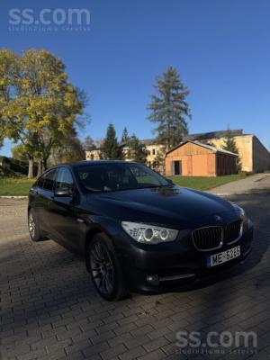 Black BMW 530 2010 in Daugavpils, with an engine capacity of 3.00 L and mileage of 399 thousand km for 8500 €, photo 4 on AUTOMOTO.COM.LV