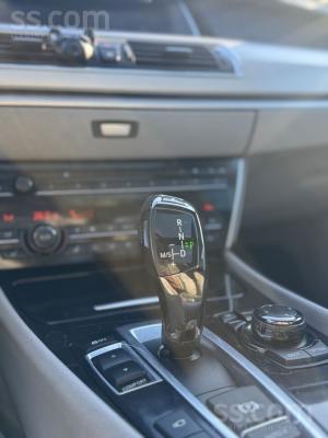 Black BMW 530 2010 in Daugavpils, with an engine capacity of 3.00 L and mileage of 399 thousand km for 8500 €, photo 14 on AUTOMOTO.COM.LV