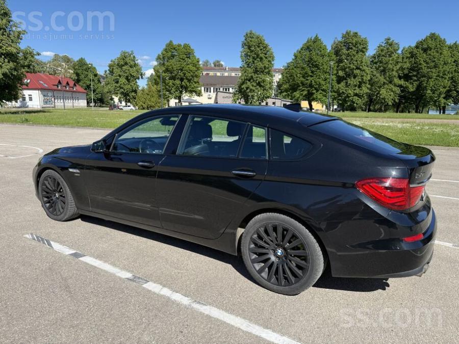 Melns BMW 530 2011 Aizkraukle, ar dzinēja tilpumu 3.00 L un nobraukumu 334 tūkst. km par 8700 €, foto 3 vietnē AUTOMOTO.COM.LV
