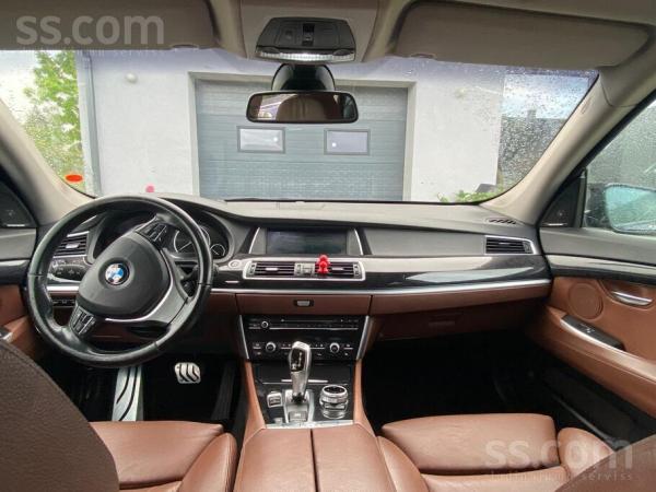 Melns BMW 530 2011 Preiļi, ar dzinēja tilpumu 3.00 L un nobraukumu 338 tūkst. km par 10000 €, foto 3 vietnē AUTOMOTO.COM.LV