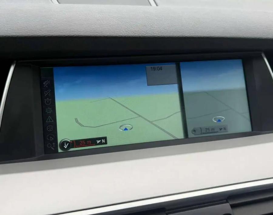 Melns BMW 530 2011 Telšiai, ar dzinēja tilpumu 3.00 L un nobraukumu 285 tūkst. km par 9190 €, foto 20 vietnē AUTOMOTO.COM.LV