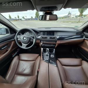 Black BMW 530 2011 in Riga, with an engine capacity of 3.00 L and mileage of 357 thousand km for 8700 €, photo 10 on AUTOMOTO.COM.LV