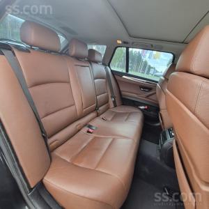 Black BMW 530 2011 in Riga, with an engine capacity of 3.00 L and mileage of 357 thousand km for 8700 €, photo 12 on AUTOMOTO.COM.LV