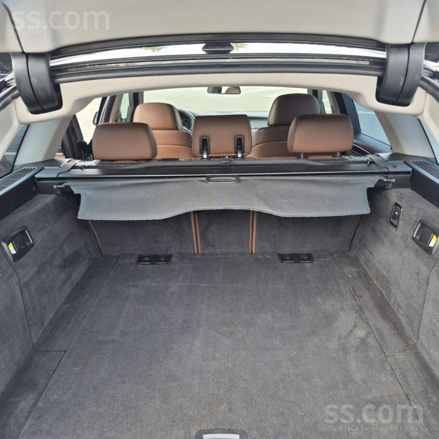 Black BMW 530 2011 in Riga, with an engine capacity of 3.00 L and mileage of 357 thousand km for 8700 €, photo 13 on AUTOMOTO.COM.LV