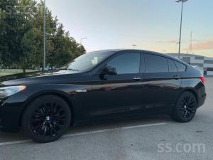 Black BMW 530 2012 in Riga, with an engine capacity of 3.00 L and mileage of 306 thousand km for 10000 €, photo 4 on AUTOMOTO.COM.LV