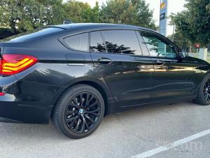 Black BMW 530 2012 in Riga, with an engine capacity of 3.00 L and mileage of 306 thousand km for 10000 €, photo 6 on AUTOMOTO.COM.LV