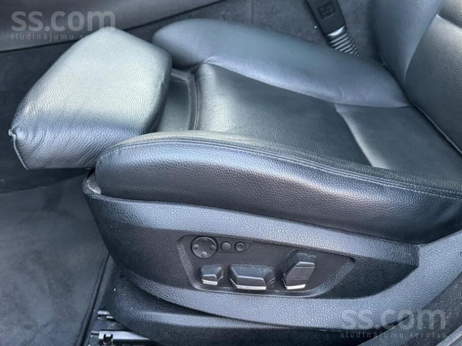 Black BMW 530 2012 in Riga, with an engine capacity of 3.00 L and mileage of 306 thousand km for 10000 €, photo 10 on AUTOMOTO.COM.LV