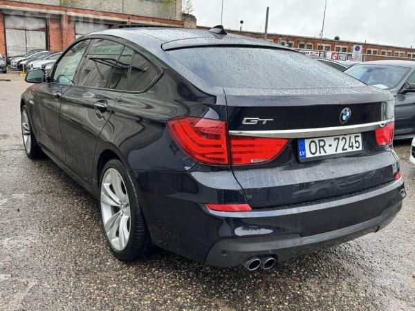 Black BMW 530 2012 in Daugavpils, with an engine capacity of 3.00 L and mileage of 273 thousand km for 10900 €, photo 5 on AUTOMOTO.COM.LV