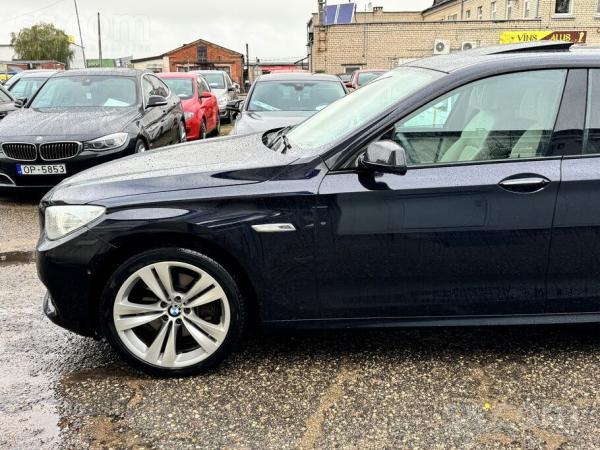 Black BMW 530 2012 in Daugavpils, with an engine capacity of 3.00 L and mileage of 273 thousand km for 10900 €, photo 8 on AUTOMOTO.COM.LV