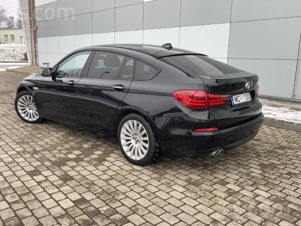 Black BMW 530 2013 in Dobele, with an engine capacity of 3.00 L and mileage of 321 thousand km for 11390 €, photo 2 on AUTOMOTO.COM.LV