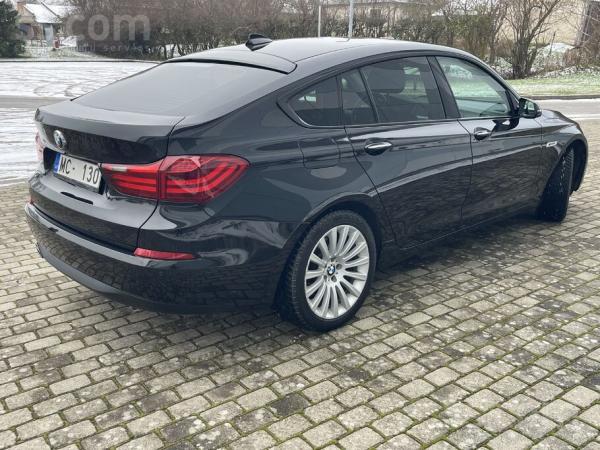 Black BMW 530 2013 in Dobele, with an engine capacity of 3.00 L and mileage of 321 thousand km for 11390 €, photo 3 on AUTOMOTO.COM.LV