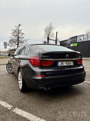 Black BMW 530 2013 in Riga, with an engine capacity of 3.00 L and mileage of 206 thousand km for 11000 €, photo 2 on AUTOMOTO.COM.LV