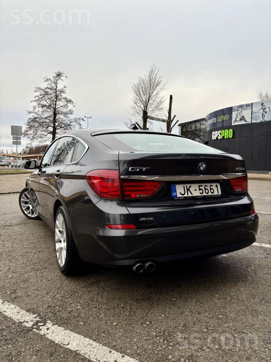 Black BMW 530 2013 in Riga, with an engine capacity of 3.00 L and mileage of 206 thousand km for 11000 €, photo 2 on AUTOMOTO.COM.LV