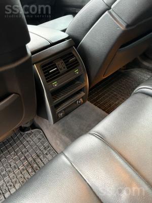 Black BMW 530 2013 in Riga, with an engine capacity of 3.00 L and mileage of 206 thousand km for 11000 €, photo 7 on AUTOMOTO.COM.LV