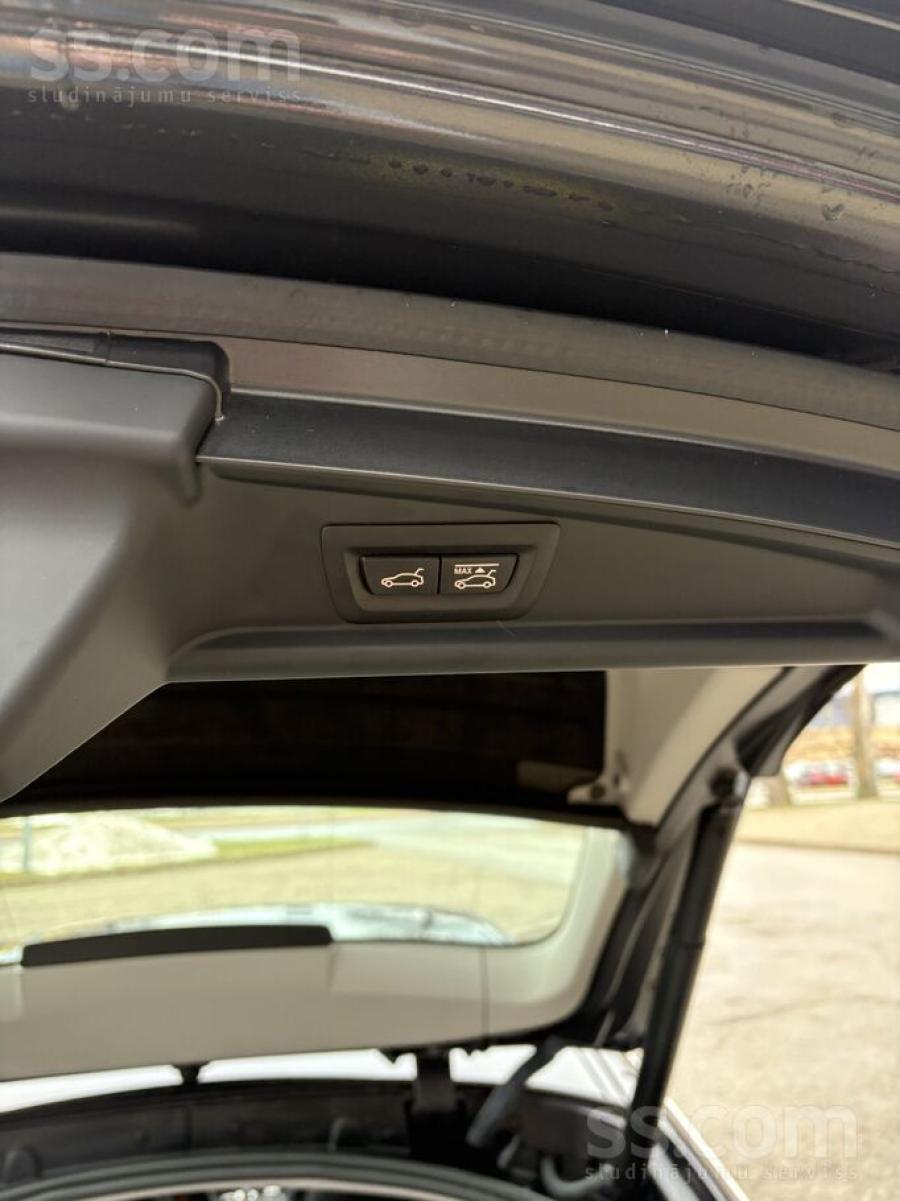 Black BMW 530 2013 in Riga, with an engine capacity of 3.00 L and mileage of 206 thousand km for 11000 €, photo 8 on AUTOMOTO.COM.LV
