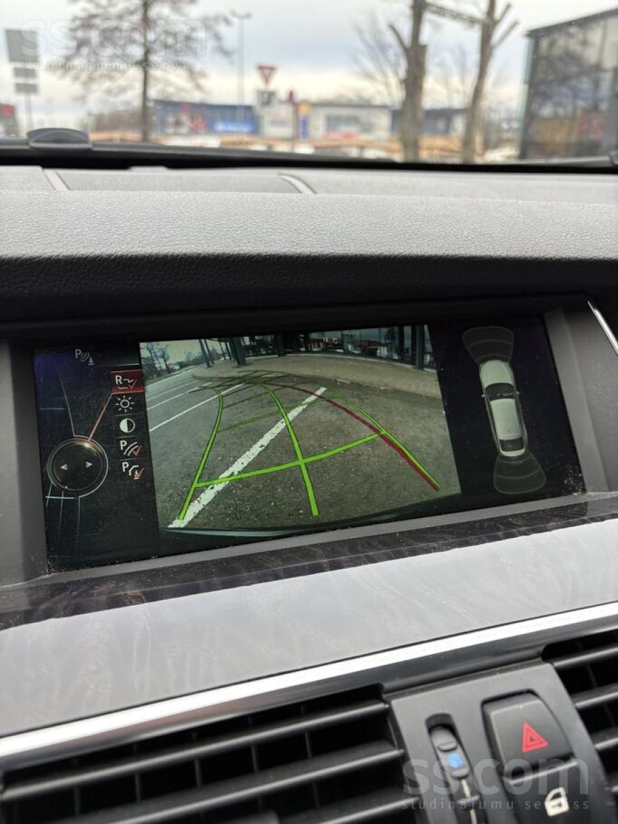 Black BMW 530 2013 in Riga, with an engine capacity of 3.00 L and mileage of 206 thousand km for 11000 €, photo 10 on AUTOMOTO.COM.LV