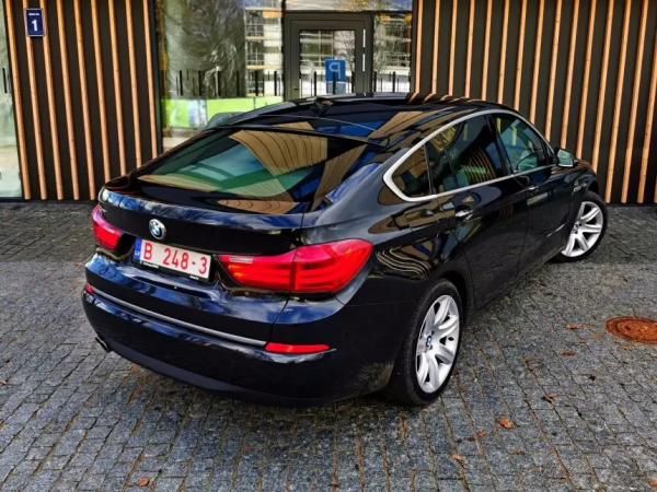 Black BMW 530 2013 in Riga, with an engine capacity of 3.00 L and mileage of 257 thousand km for 18490 €, photo 8 on AUTOMOTO.COM.LV