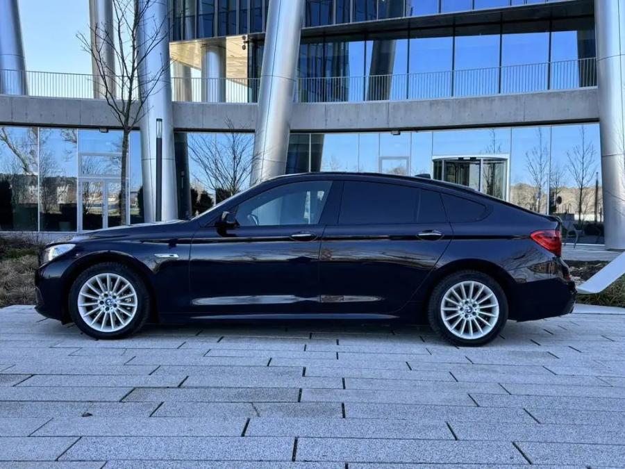 Black BMW 530 2013 in Riga, with an engine capacity of 3.00 L and mileage of 246 thousand km for 13700 €, photo 7 on AUTOMOTO.COM.LV