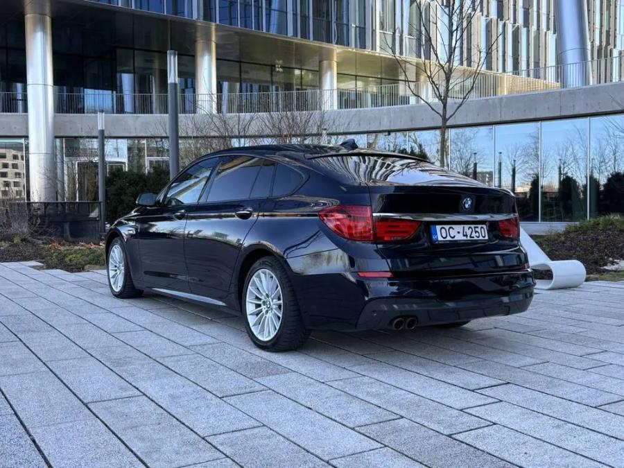 Black BMW 530 2013 in Riga, with an engine capacity of 3.00 L and mileage of 246 thousand km for 13700 €, photo 8 on AUTOMOTO.COM.LV