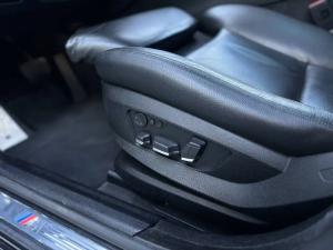 Black BMW 530 2013 in Riga, with an engine capacity of 3.00 L and mileage of 246 thousand km for 13700 €, photo 12 on AUTOMOTO.COM.LV