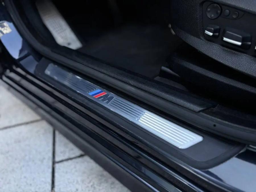 Black BMW 530 2013 in Riga, with an engine capacity of 3.00 L and mileage of 246 thousand km for 13700 €, photo 18 on AUTOMOTO.COM.LV