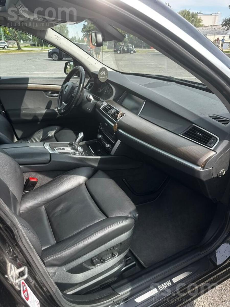 Melns BMW 530 2014 Rīga, ar dzinēja tilpumu 3.00 L un nobraukumu 280 tūkst. km par 15600 €, foto 21 vietnē AUTOMOTO.COM.LV