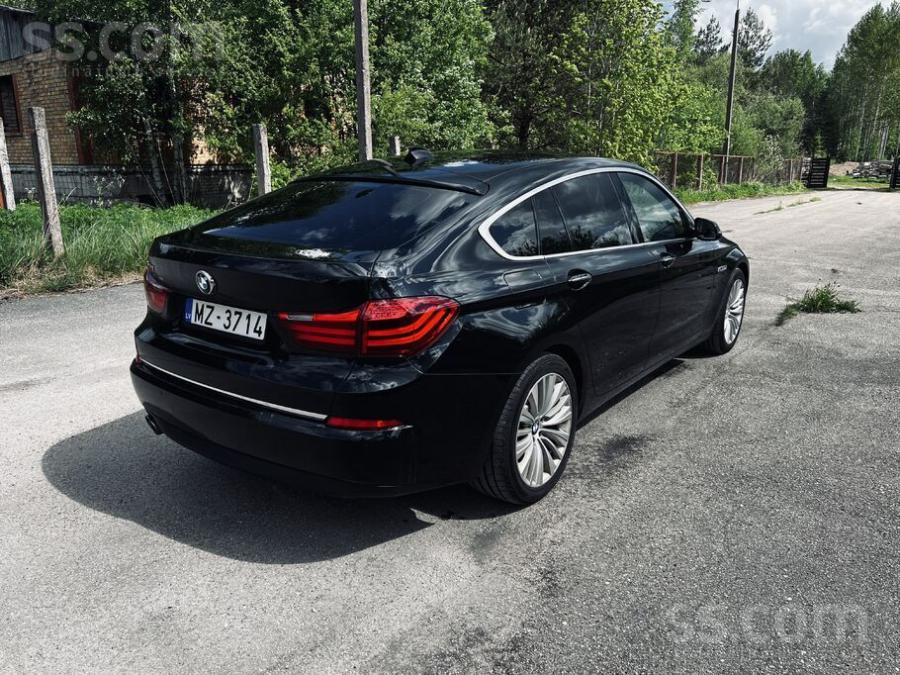 Black BMW 530 2015 in Riga, with an engine capacity of 3.00 L and mileage of 182 thousand km for 16300 €, photo 5 on AUTOMOTO.COM.LV