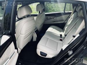 Black BMW 530 2015 in Riga, with an engine capacity of 3.00 L and mileage of 182 thousand km for 16300 €, photo 10 on AUTOMOTO.COM.LV